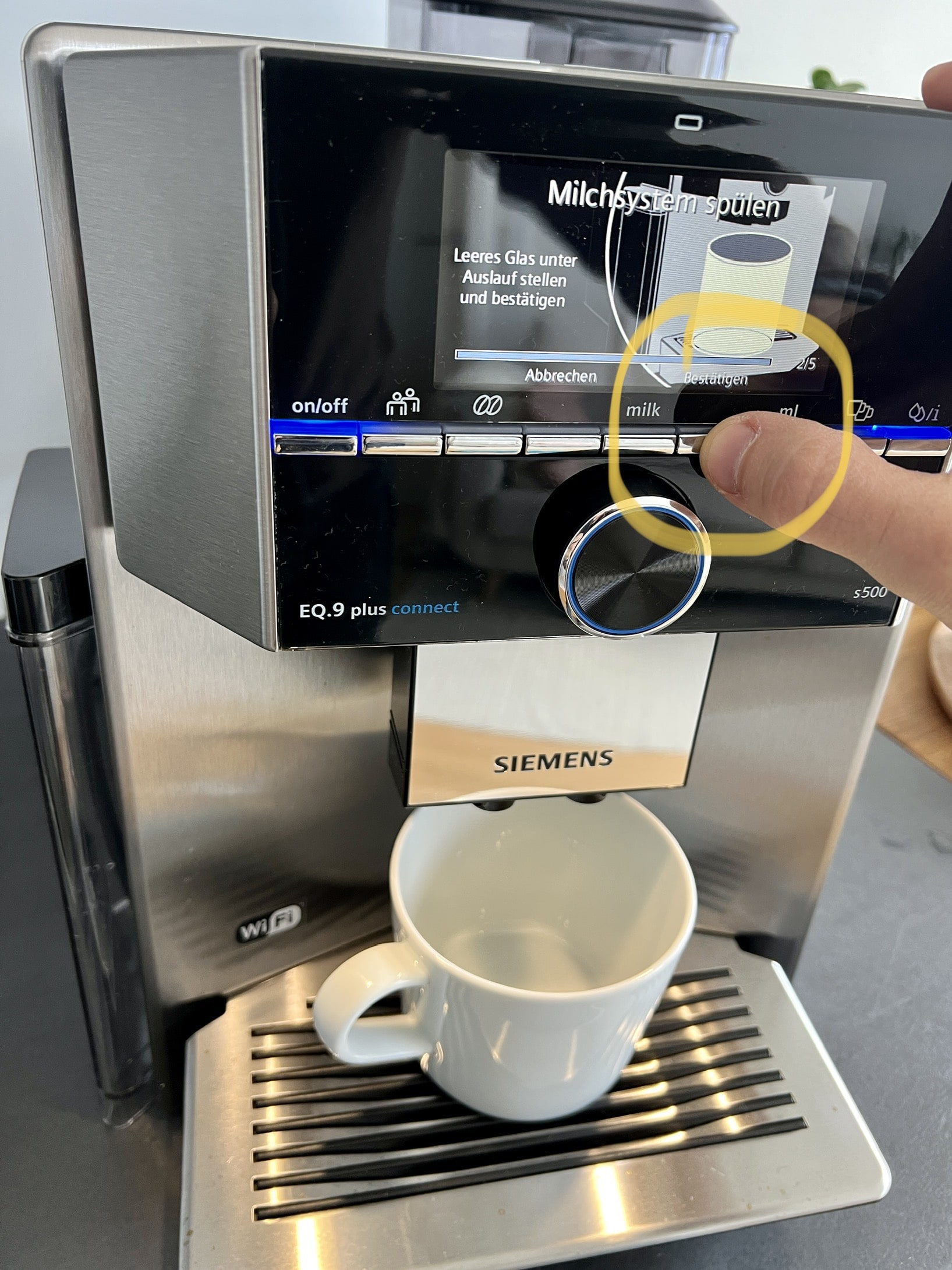 Siemens EQ9 Komplettreinigung: Kaffeefett, Milchsystem, Brühgruppe, Innenraum ...